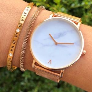 Urban Outfitters Jewelry | Unique Gyroscope Hourglass Gold Necklace ...